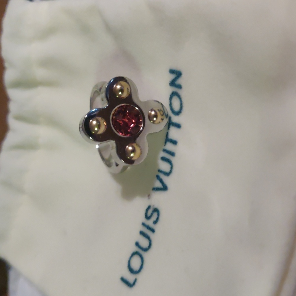 Louis Vuitton Bague Love Letters Ring Size 7 1/2 - Gem